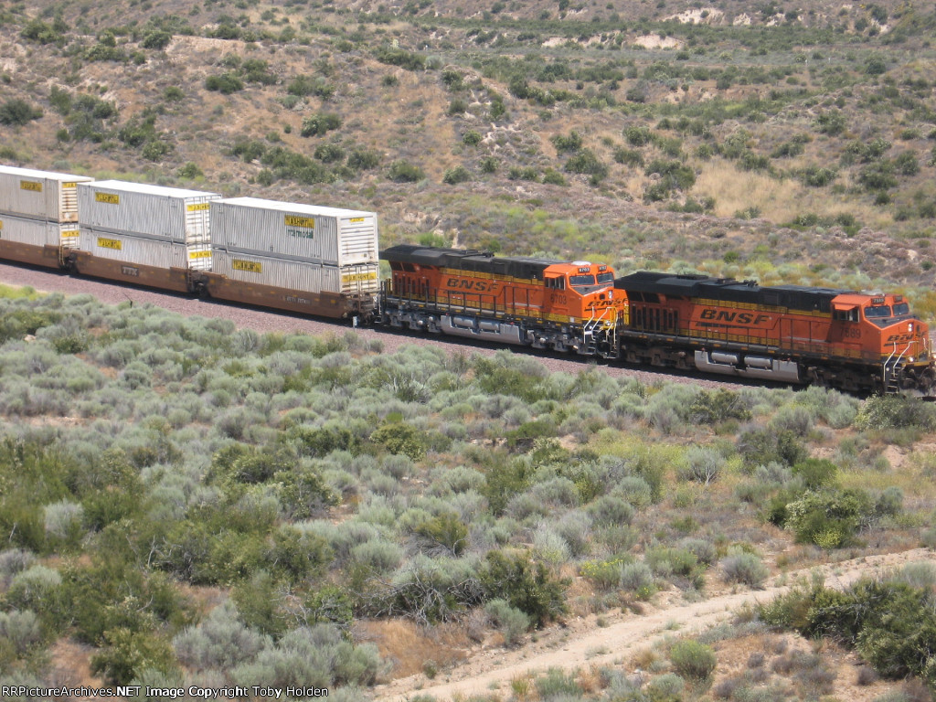BNSF 7589
